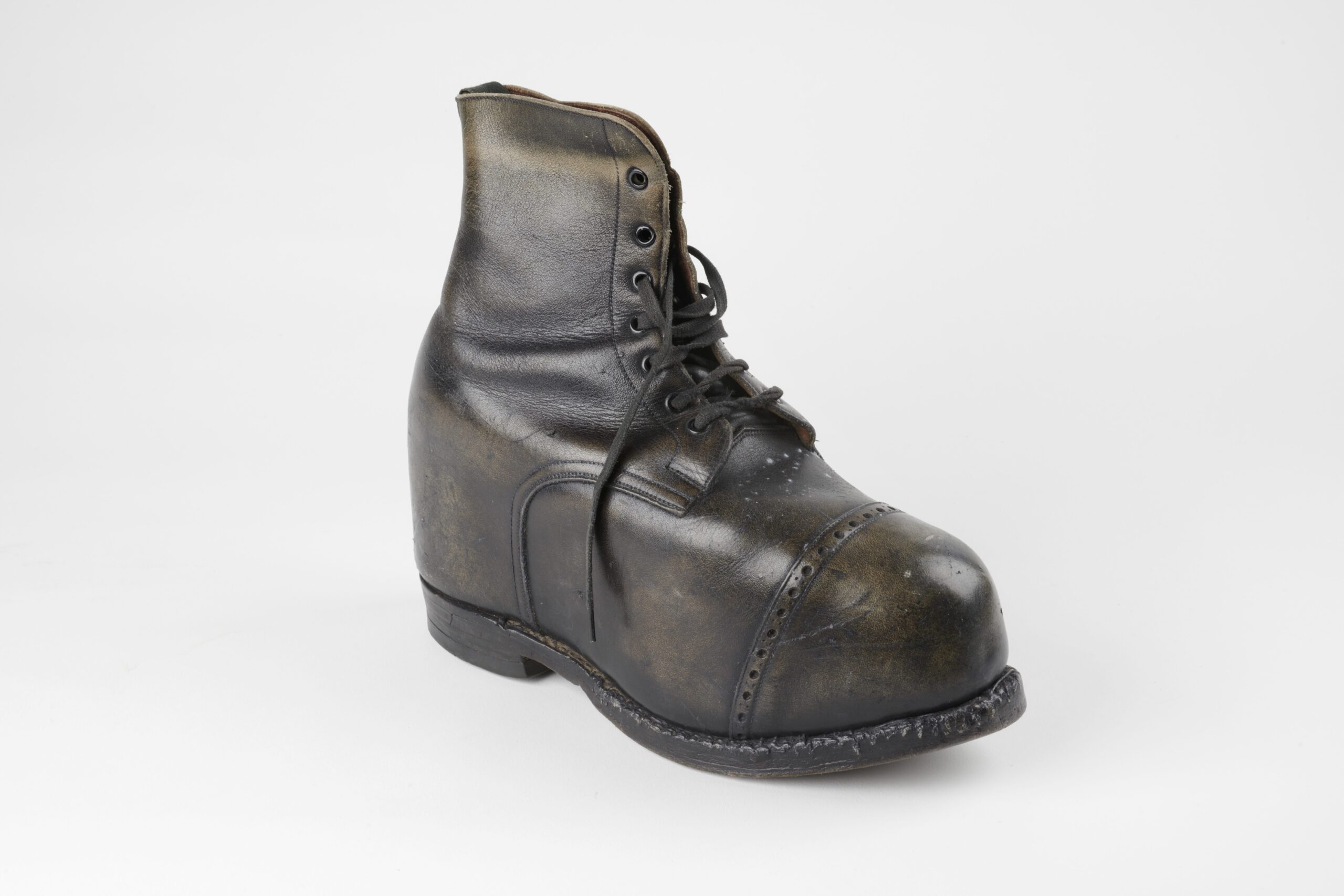 Surgical boot - Wessex Museums